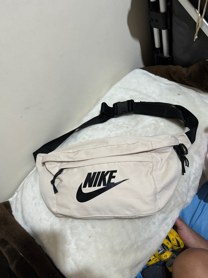 Nike Belt bag, Men's Fashion, Bags, Belt bags, Clutches and Pouches on ...