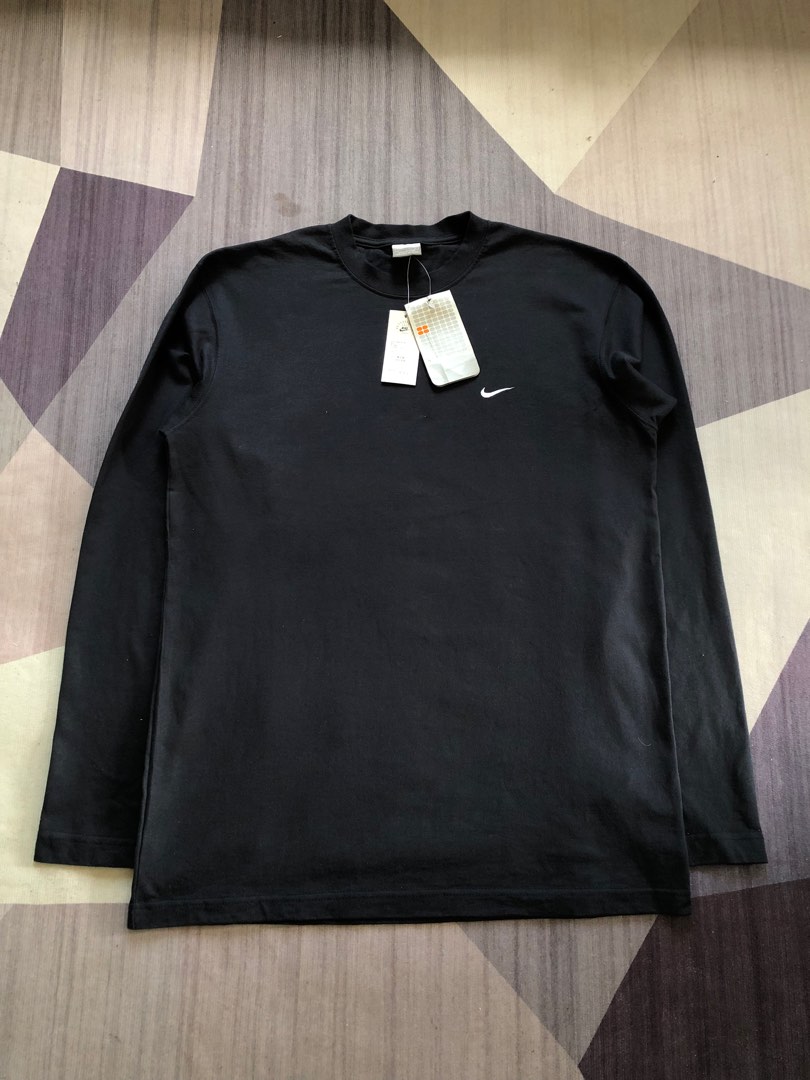 Nike Small Swoosh, Men's Fashion, Tops & Sets, Tshirts & Polo Shirts on ...