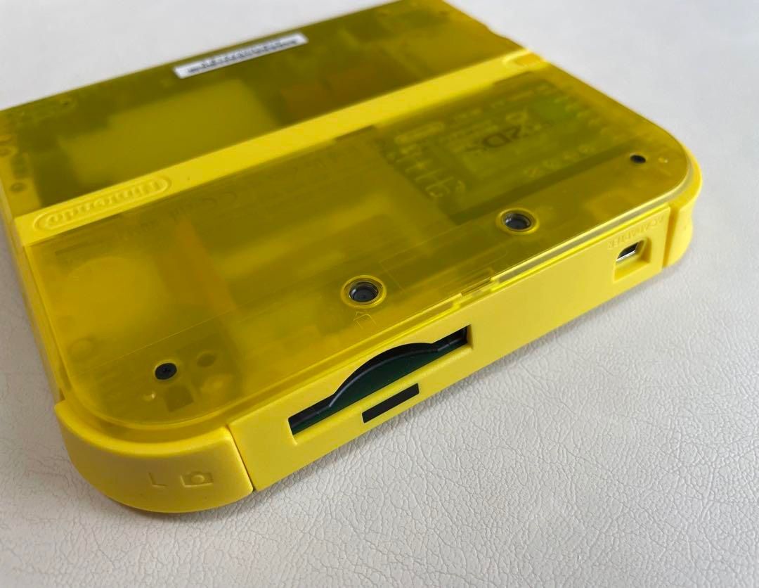 Nintendo 2DS Pokemon Pikachu, Video Gaming, Video Game Consoles ...