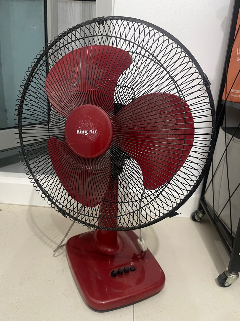Red desk fan, Furniture & Home Living, Lighting & Fans, Fans on Carousell