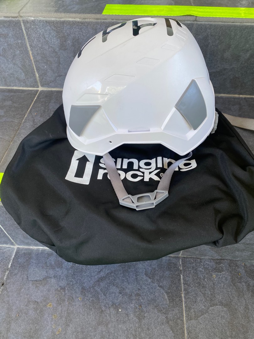 singing rock flash industry helmet, Sports Equipment, Hiking & Camping ...