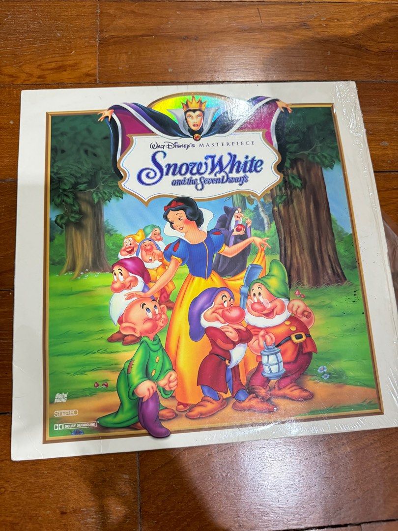 Snow White disc, Hobbies & Toys, Music & Media, CDs & DVDs on Carousell