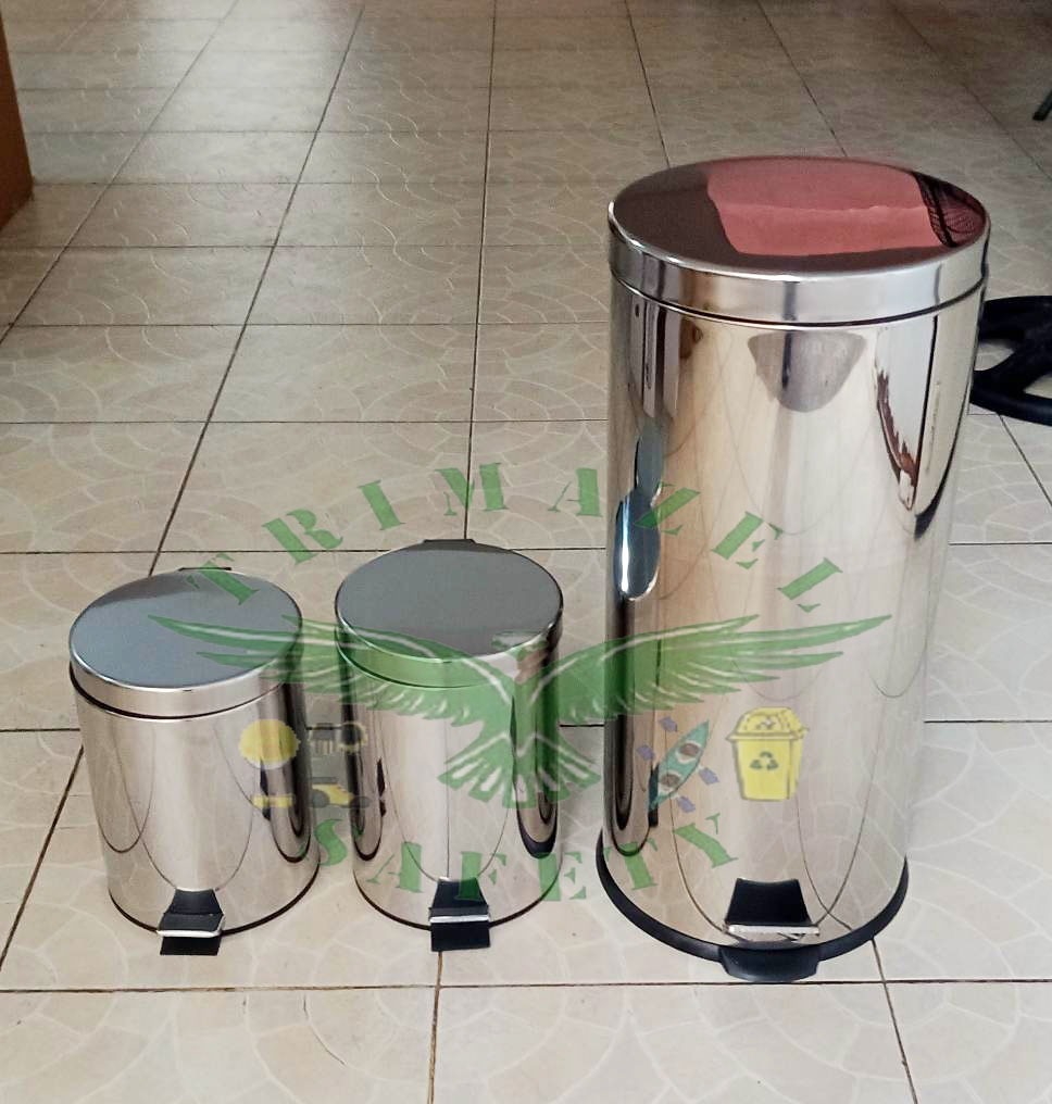STAINLESS TRASH BIN 5 LITERS, Furniture & Home Living, Cleaning ...