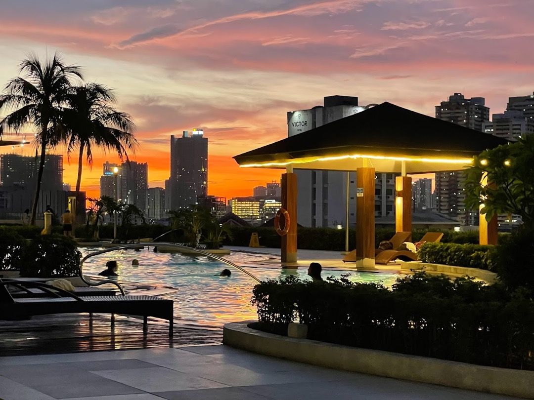 Beacon Makati Amorsolo Tower 3 1BR Condo with Parking For Sale Spacious ...