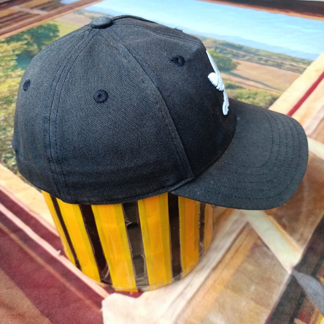 Topi adidas bunga, Men's Fashion, Watches & Accessories, Cap & Hats on ...