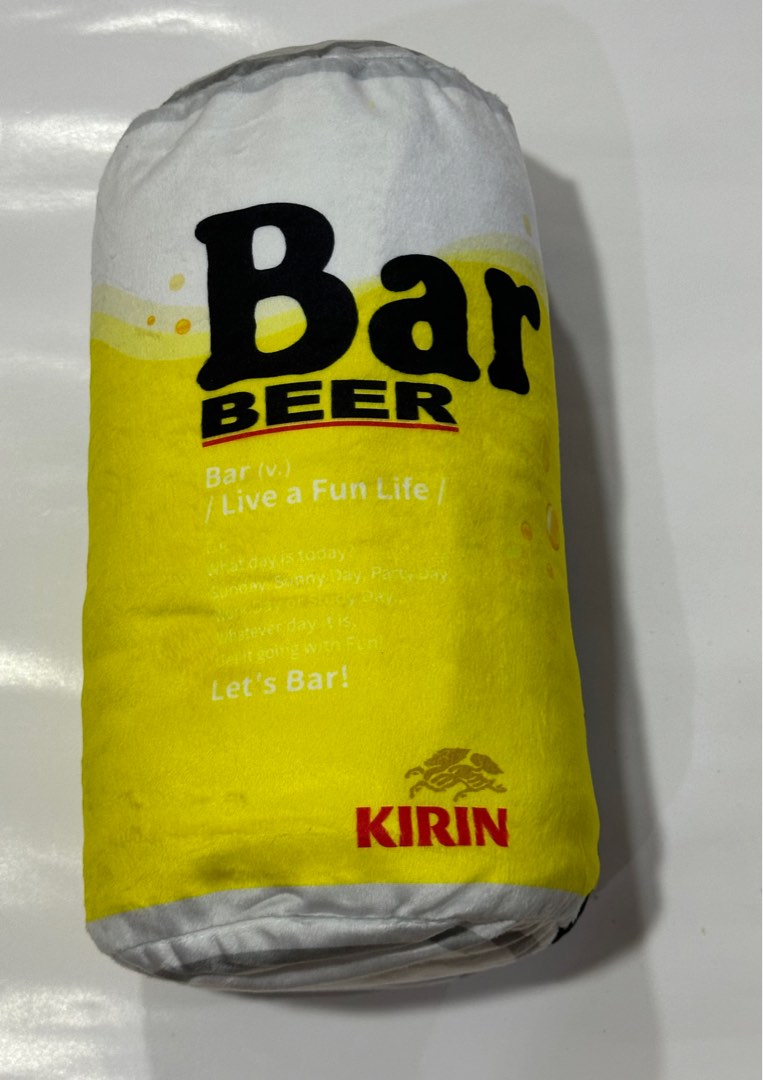 台灣麒麟 kirin「Bar罐造型毛毯枕」, 書籍、休閒與玩具, 收藏、紀念品, 明星週邊在旋轉拍賣