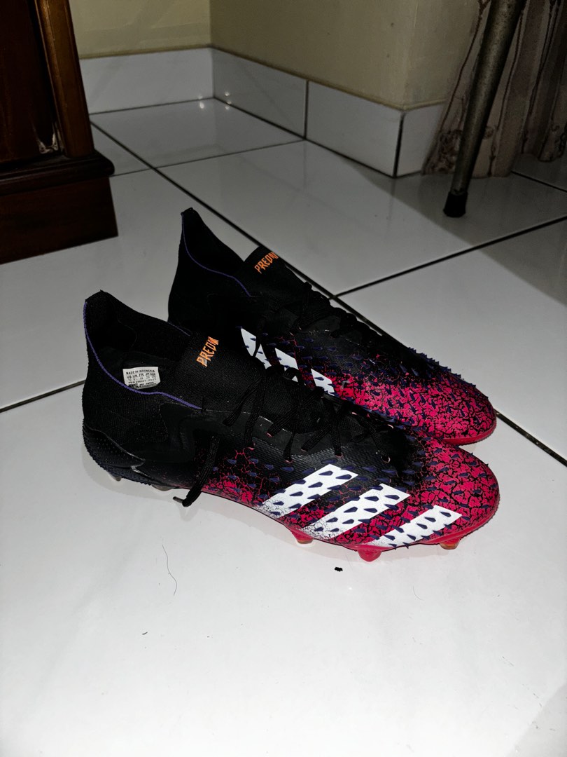 Adidas Predator Freak 20.1 high sock pink core black, Olah Raga, Baju ...