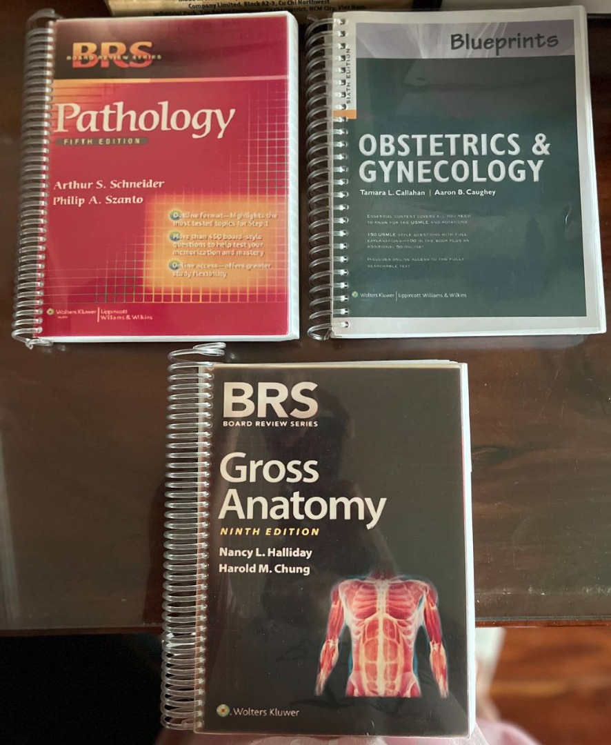 BRS and Blueprint Obstetrics & gynecology, Hobbies & Toys, Books & Magazines, Textbooks on Carousell