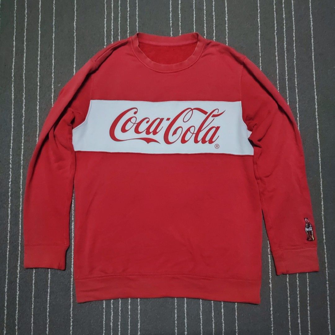 Coca Cola x GU Crewneck Sweatshirt (Red), Men's Fashion, Tops & Sets ...