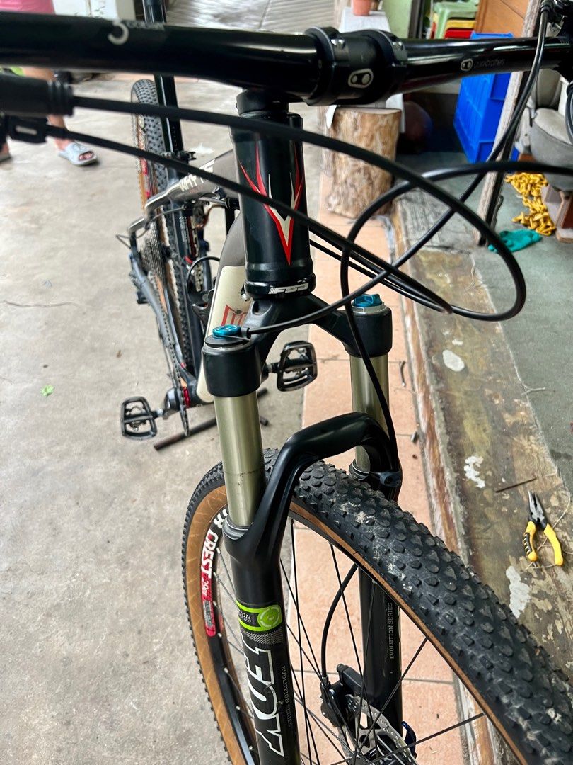 Fox Float 32 Evolution Series Mtb 29er Air Fork, Sports Equipment ...