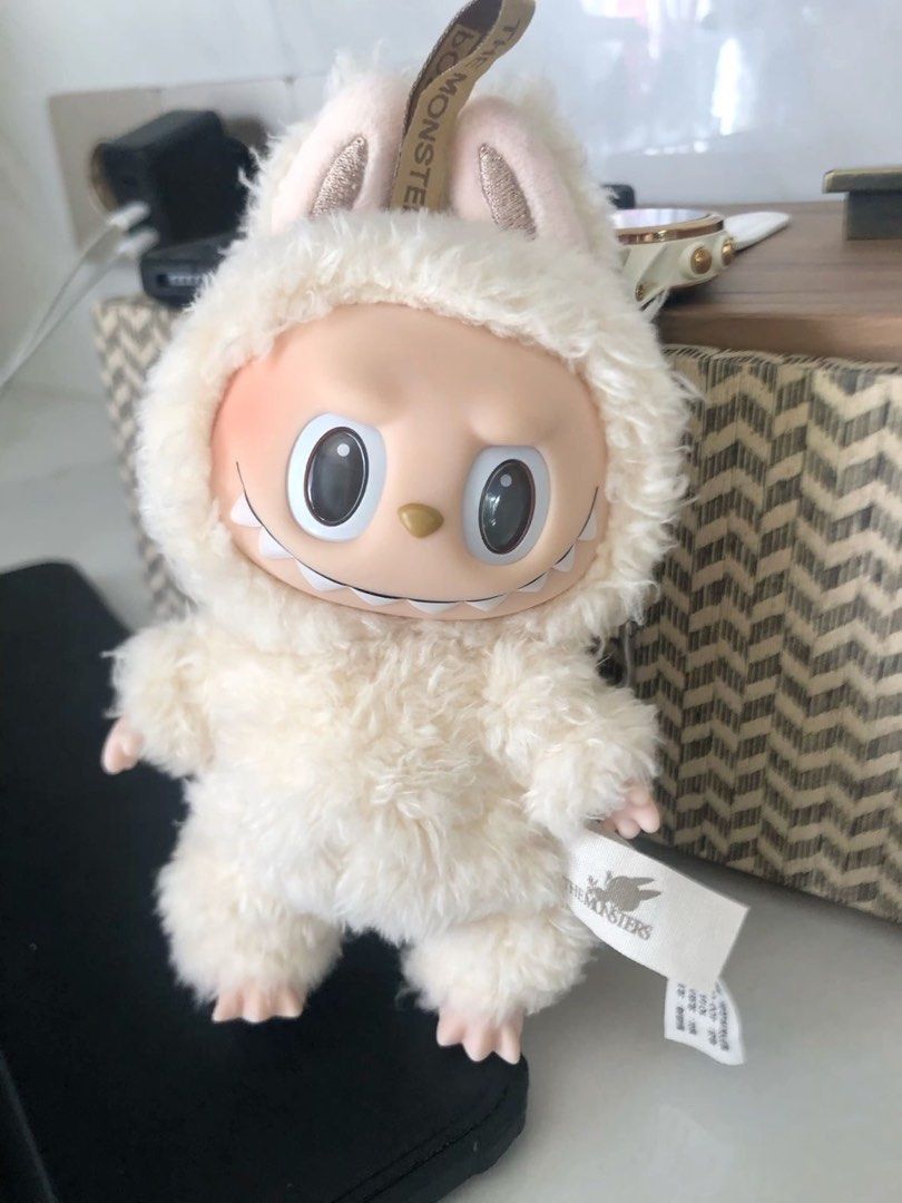 Labubu Macaron Toffee Soymilk ORIGINAL, Toys & Collectibles, Mainan di ...