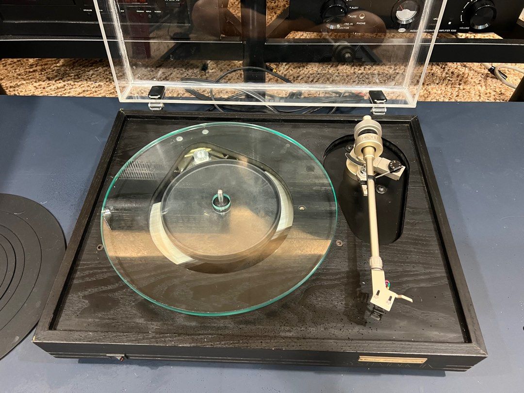 Limited edition Systemdek IIX Glass Platter belt drive turntable ...