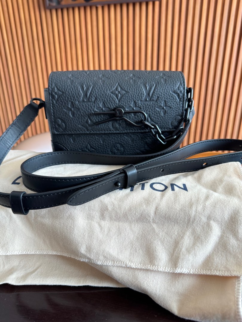 Louis Vuitton Streamer Wearable Wallet, Luxury, Bags & Wallets on Carousell