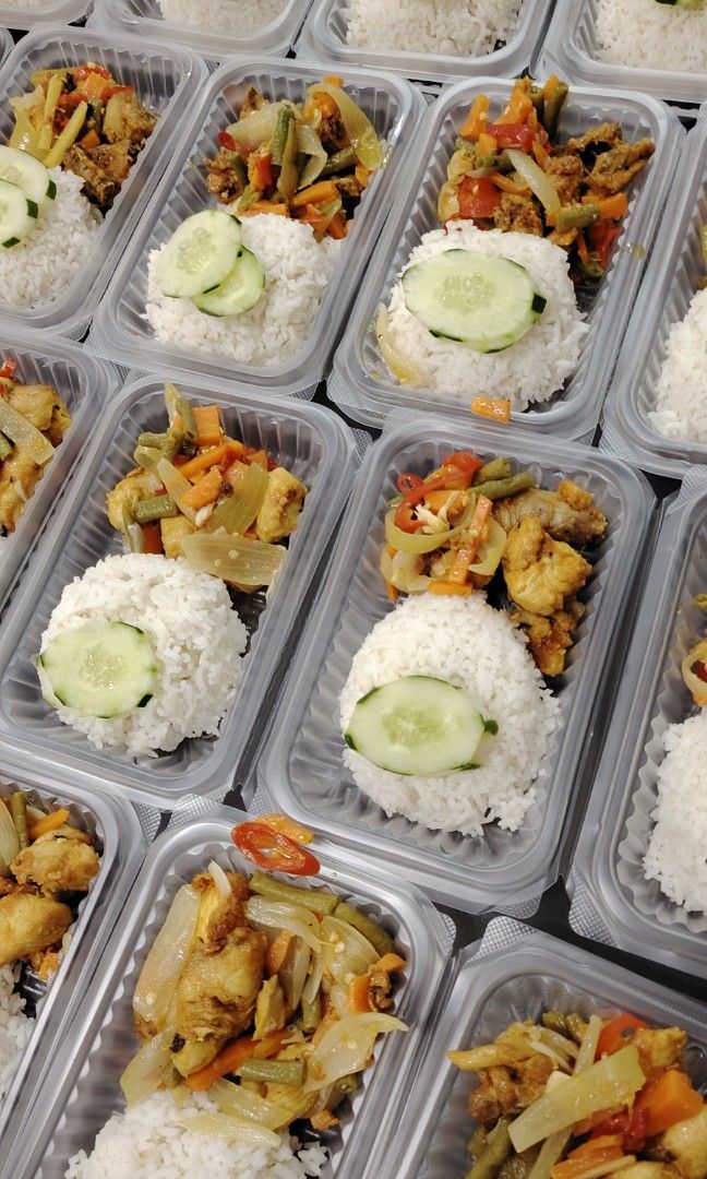 Nasi Ayam Kunyit (nasi budget), Food & Drinks, Local Eats on Carousell
