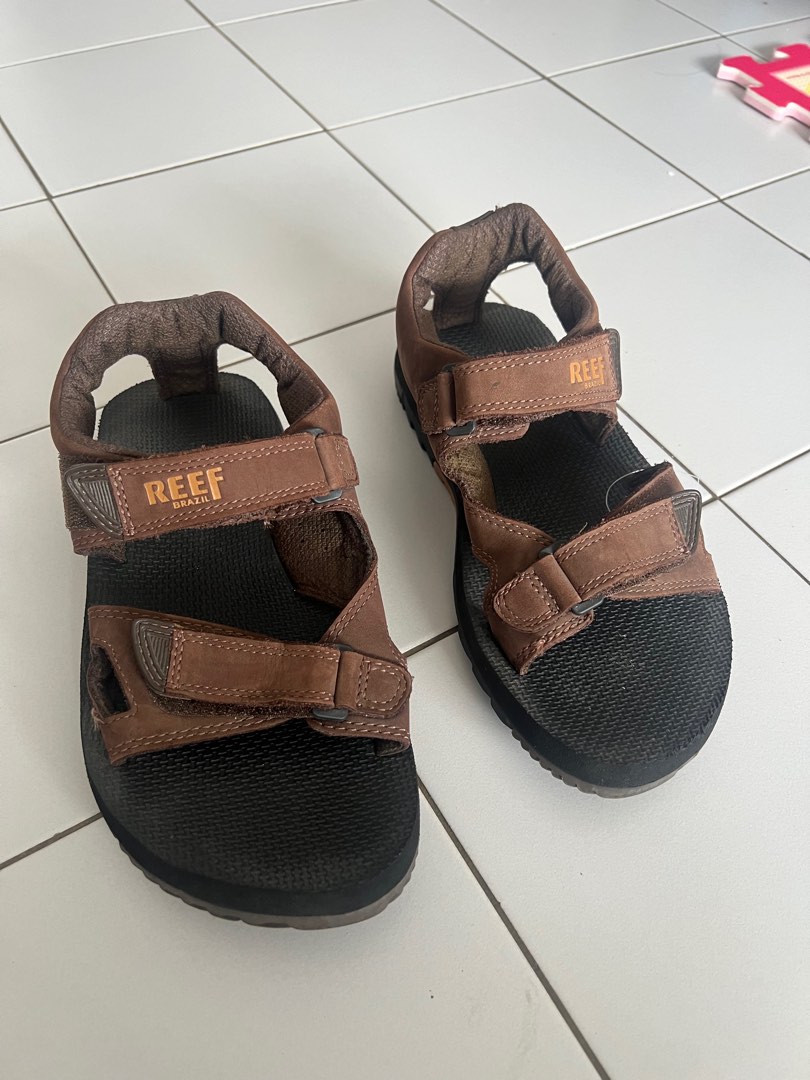 Reef brazil leather sandle, Men's Fashion, Footwear, Flipflops and ...