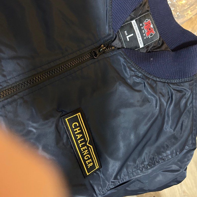 Riot games - League of Legends Challenger Jacket 2016 on Carousell