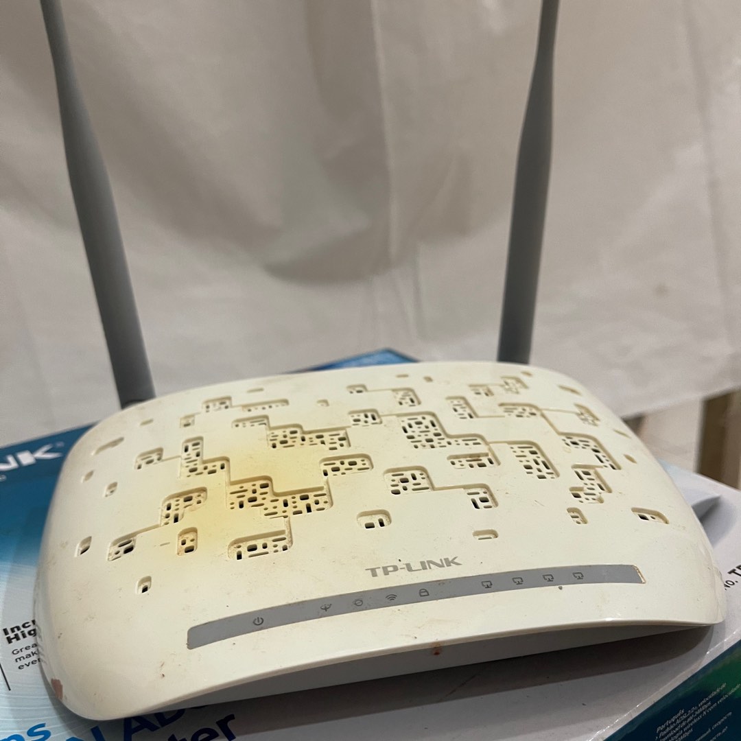 ROUTER TP LINK 300Mbps Wireless N ADSL2+ Modem Router, Computers & Tech ...