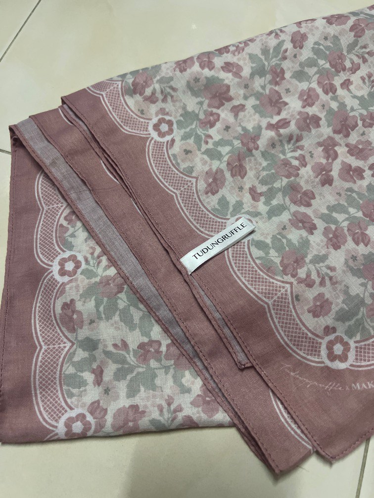 Shawl Tudung Ruffle, Women's Fashion, Muslimah Fashion, Hijabs on Carousell