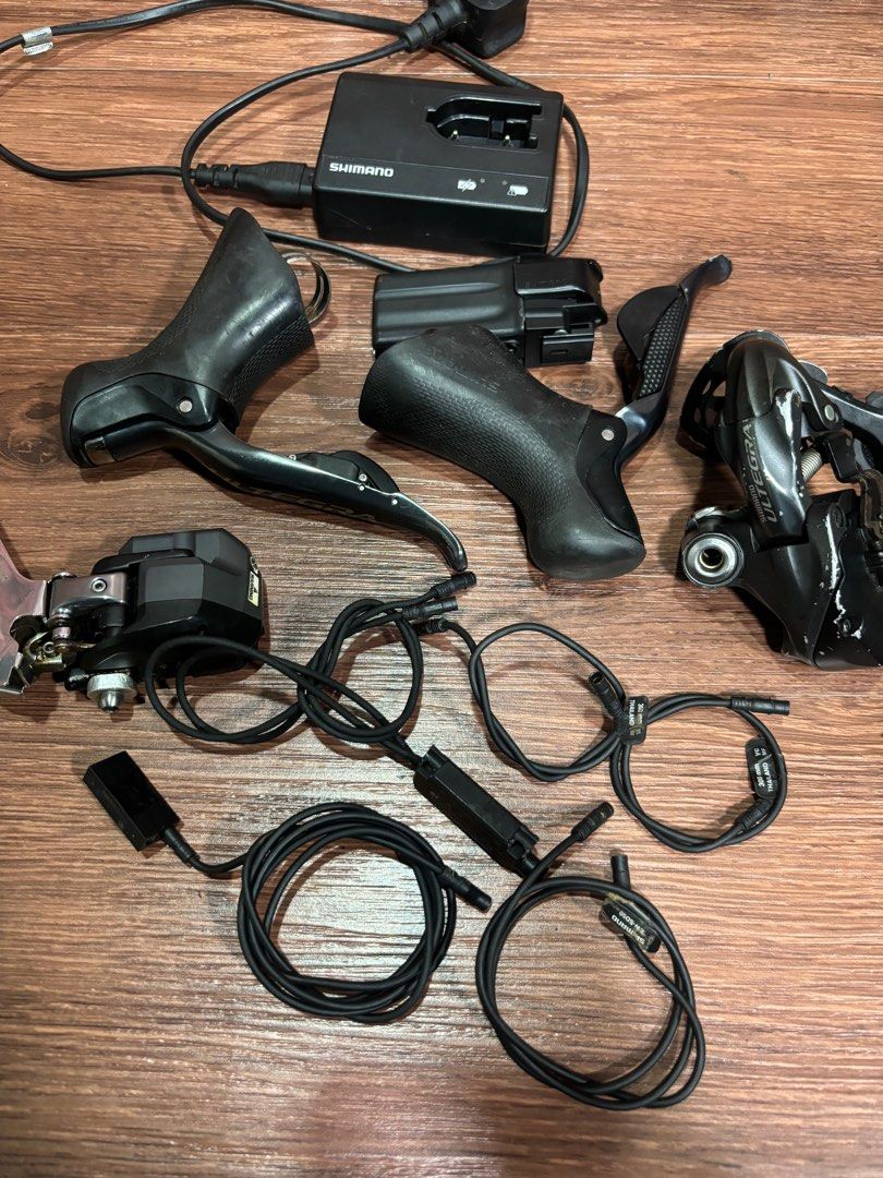Shimano Ultelgra Di2 6770 10 speed, Sports Equipment, Bicycles & Parts ...