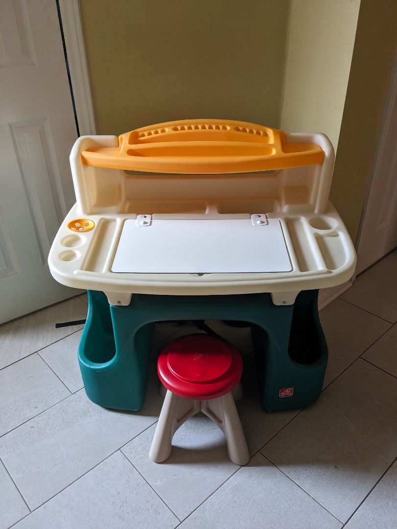step2 art desk