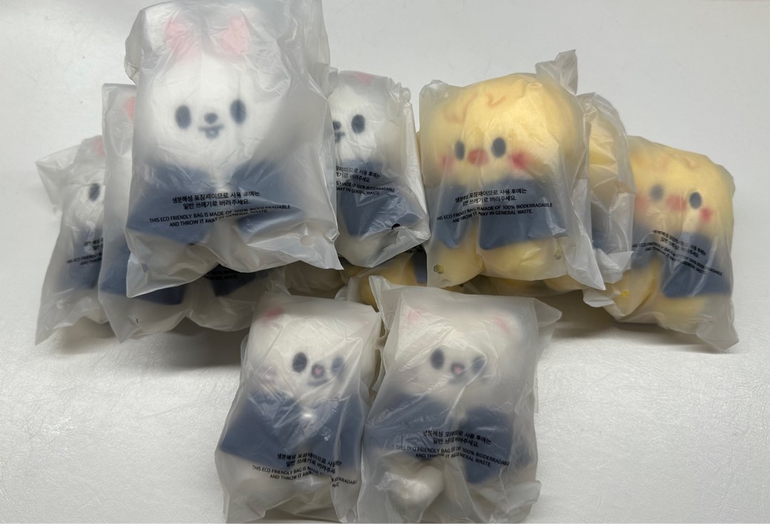 【清】Stray kids skzoo mini plush 10cm, 興趣及遊戲, 玩具 & 遊戲類 - Carousell