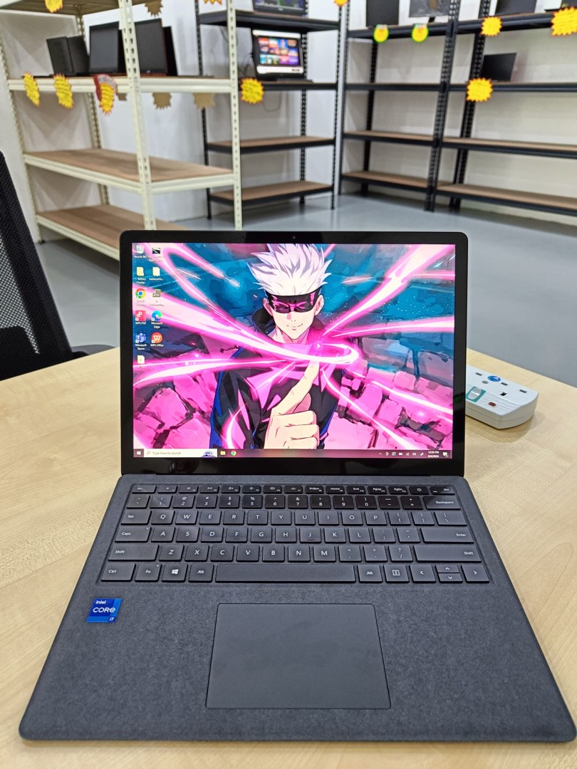 Surface i7-8th 2K HD Touchscreen Like new laptop, Computers & Tech ...