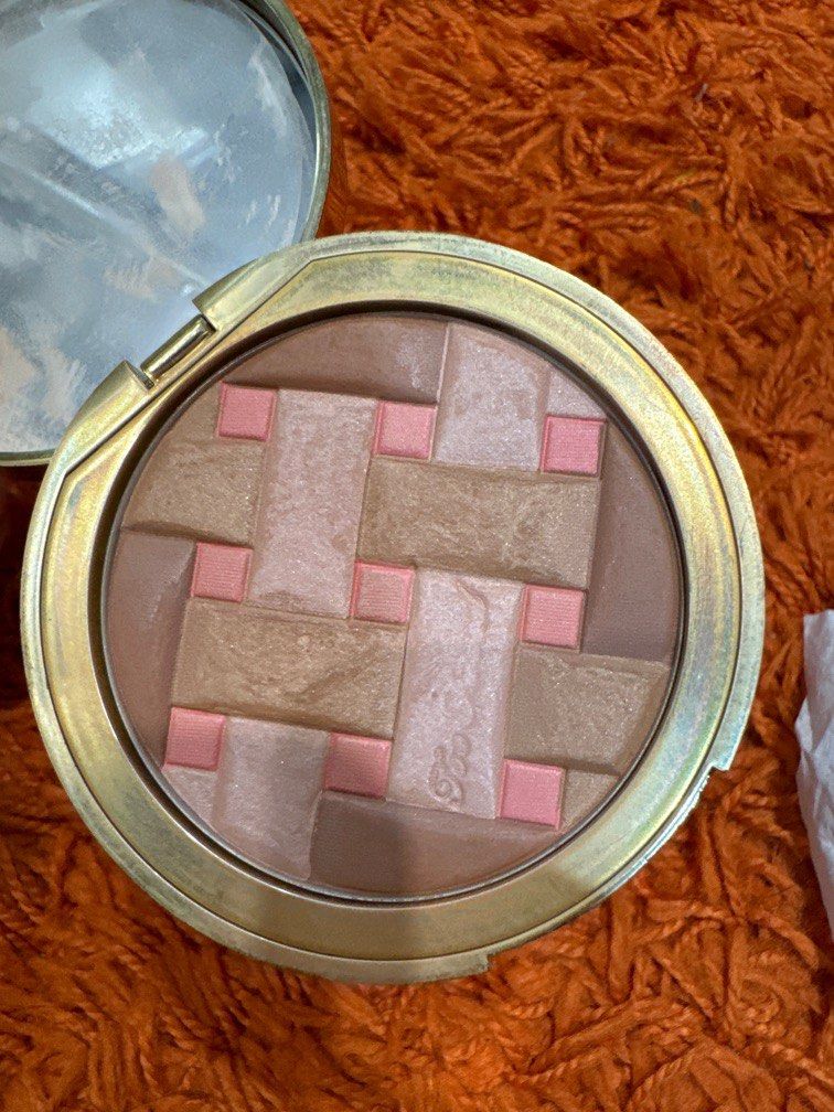 Too faced Matte Bronzer, Beauty & Personal Care, Face, Makeup on Carousell