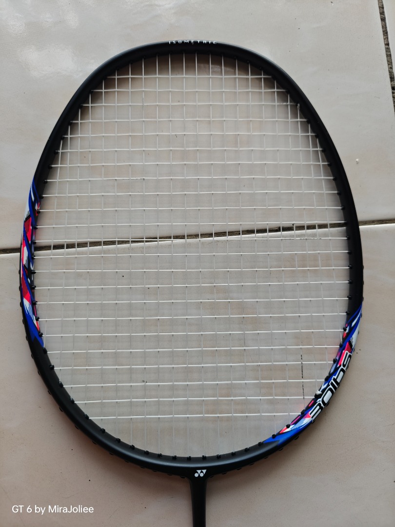 Yonex Astrox Lite 21i with Yonex Exbolt 65 string, Sports Equipment ...
