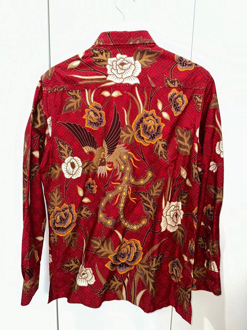 Batik kris lengan panjang, Fesyen Pria, Pakaian , Baju Luaran di Carousell