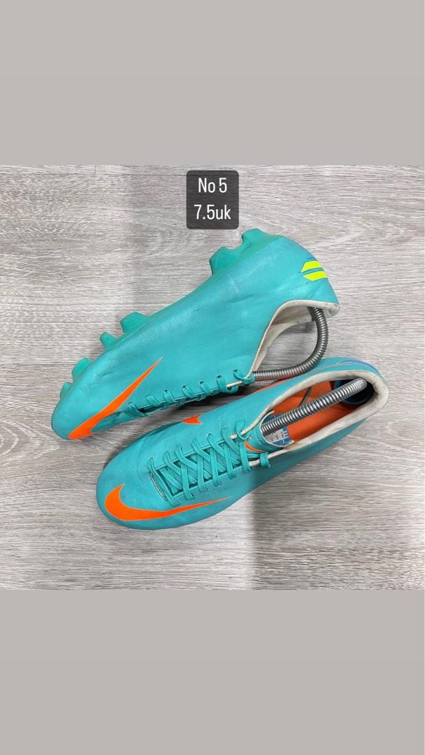 BOOT BOLA NIKE, Men's Fashion, Footwear, Boots on Carousell