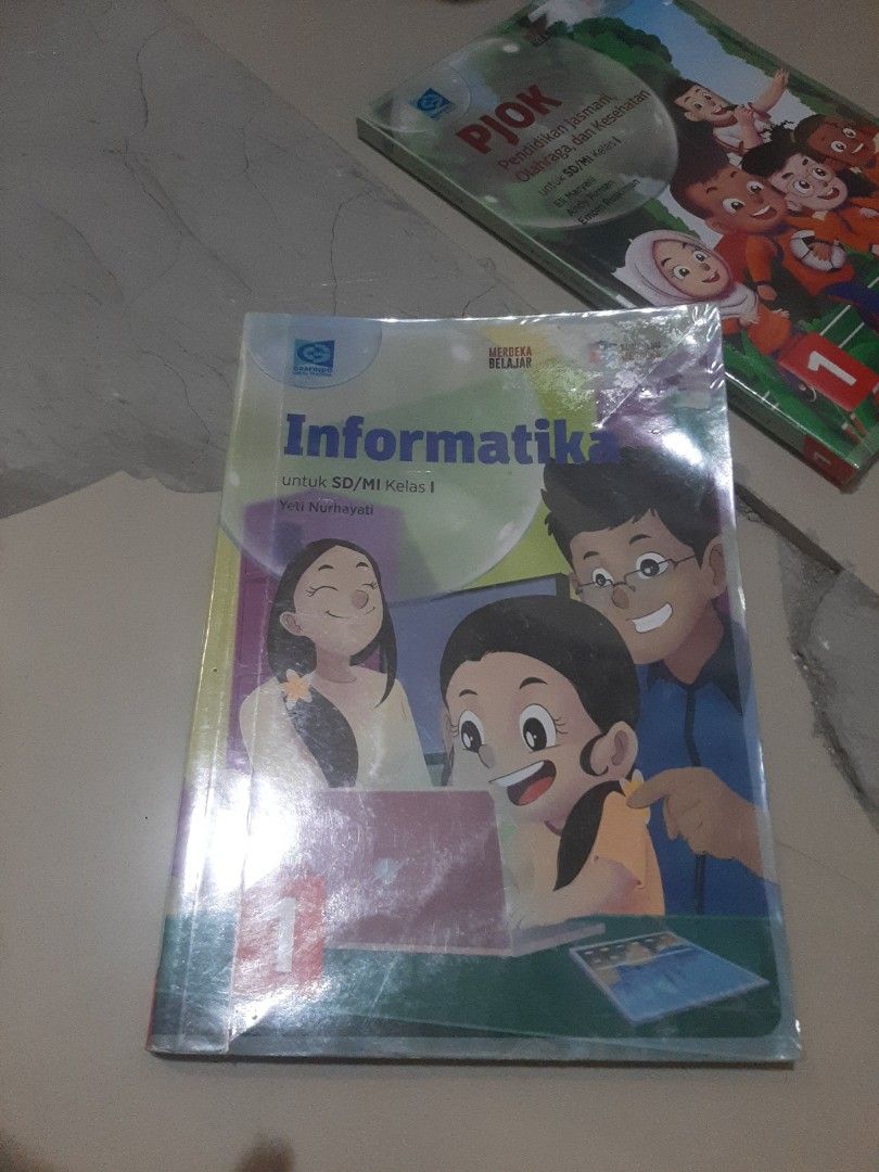 Buku informatika kelas 1, Buku & Alat Tulis, Buku Pelajaran di Carousell