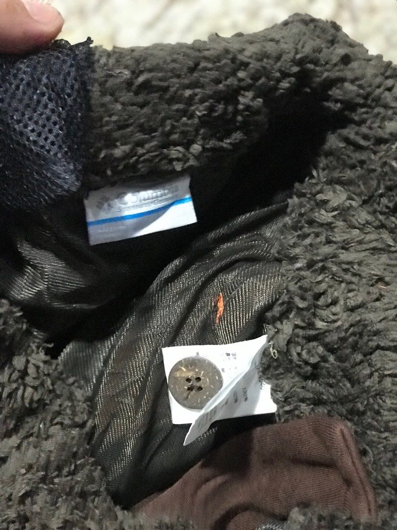 Columbia mapala leaf, Men's Fashion, Bottoms, Shorts on Carousell