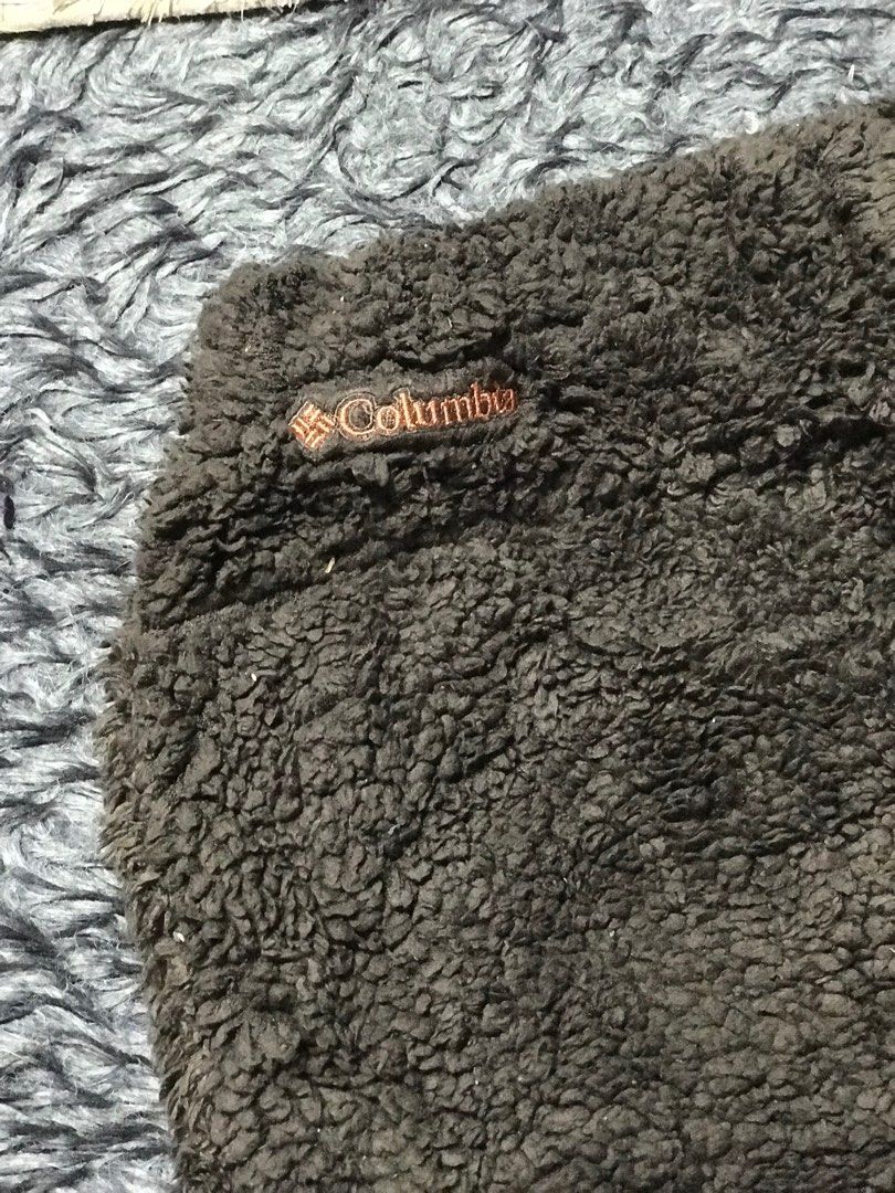 Columbia mapala leaf, Men's Fashion, Bottoms, Shorts on Carousell