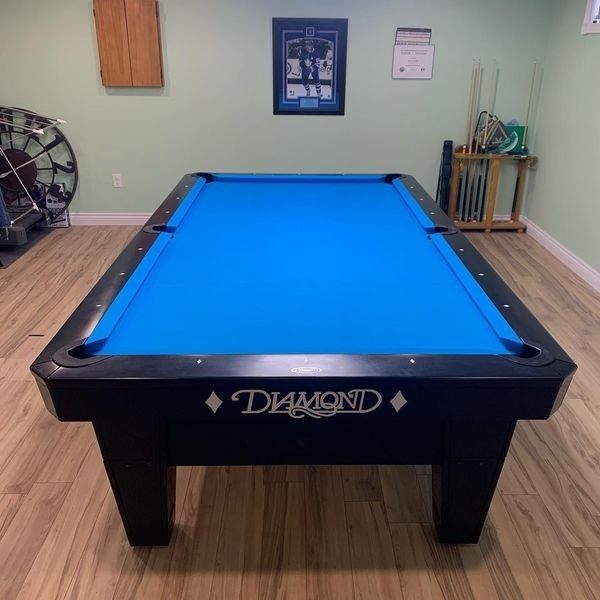 DIAMOND BILLIARD TABLE with Complete Accessories, Sports Equipment ...