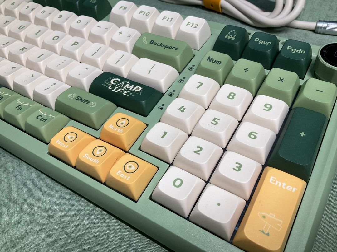 EPOMAKER RT100 Mechanical Keyboard with Mini TV Display - Green ...