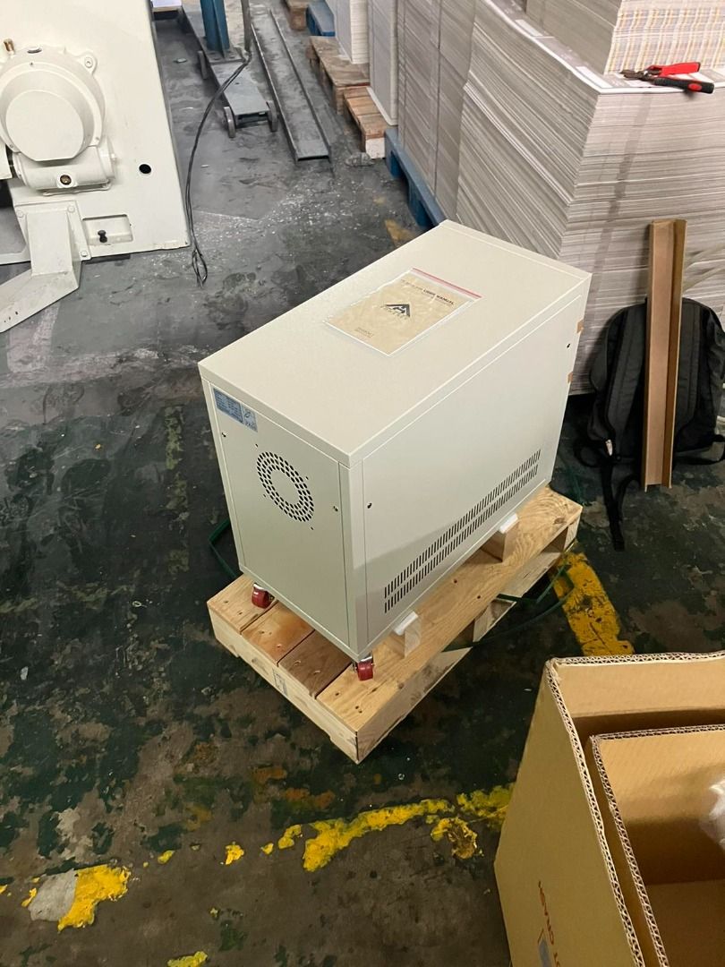 Heavy Duty 3 Phase AVR Industrial supplier 5-10 yrs ave life Heavy Duty ...