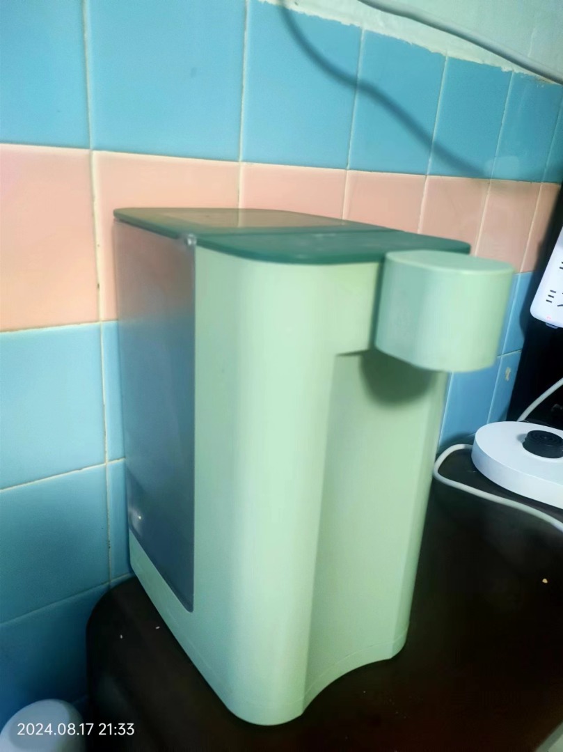 Instant hot water dispenser small desktop temperature control 3seconds ...