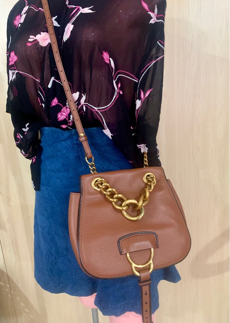 Miu Miu Dahlia, Luxury, Bags & Wallets on Carousell