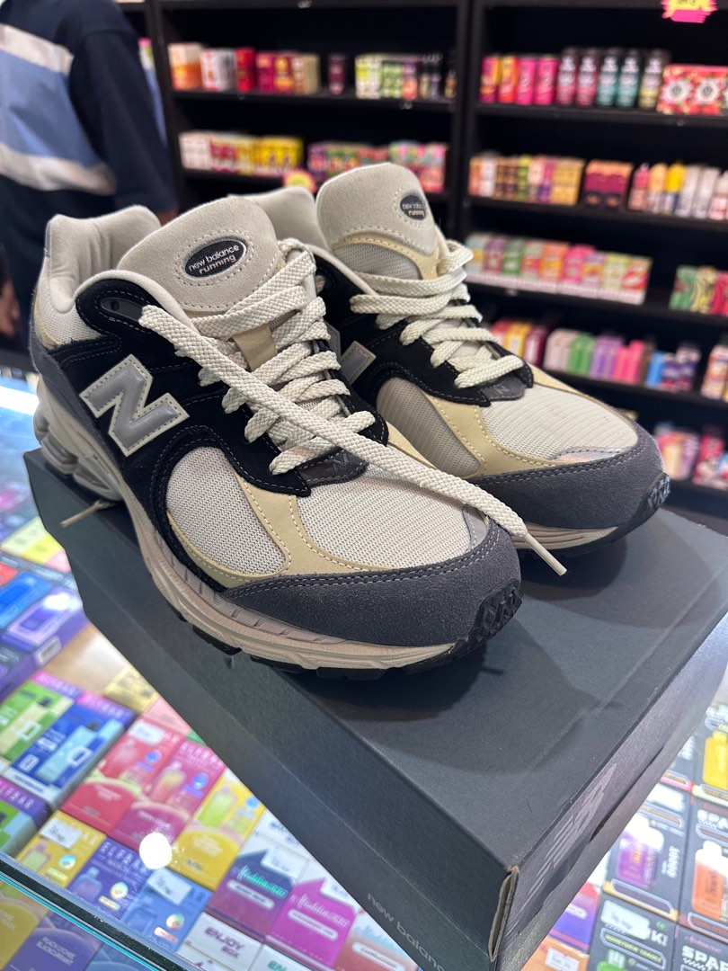 New Balance 2002R Magnet Timberwolf, Men's Fashion, Footwear, Sneakers ...