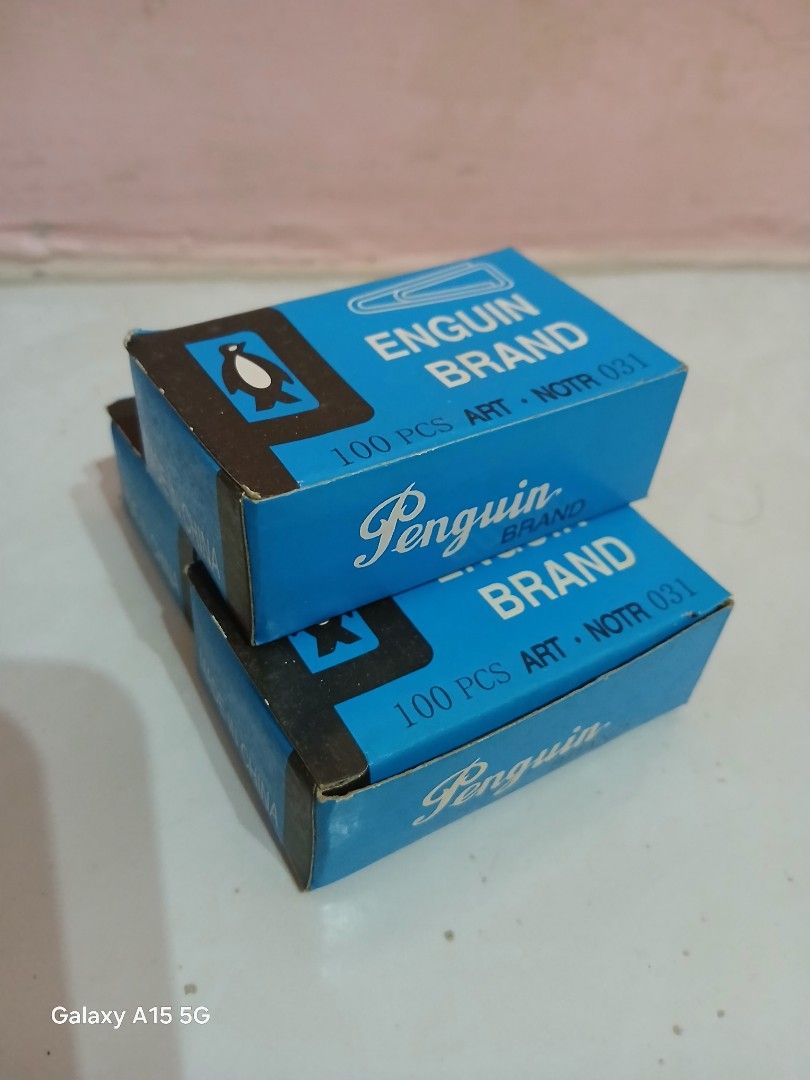 Penguin Paper Clip Q156241/025, Hobbies & Toys, Stationery & Craft ...