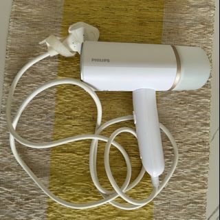 Philips STH1000/16 Handheld Steamer. Lightweight and Compact. Quick Set ...