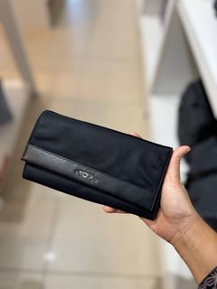 (PREORDER) TU TRAVEL WALLET, Women's Fashion, Bags & Wallets, Wallets ...