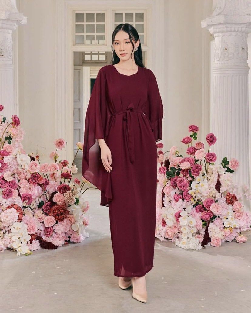 Qiszar Rosie Bloom, Women's Fashion, Muslimah Fashion, Baju Kurung ...
