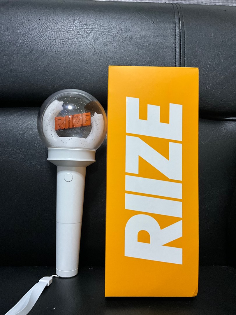 riize official lightstick, Hobbies & Toys, Memorabilia & Collectibles, K-Wave on Carousell