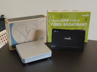 MAXIS ROUTER + TM MODEM, Computers & Tech, Parts & Accessories ...