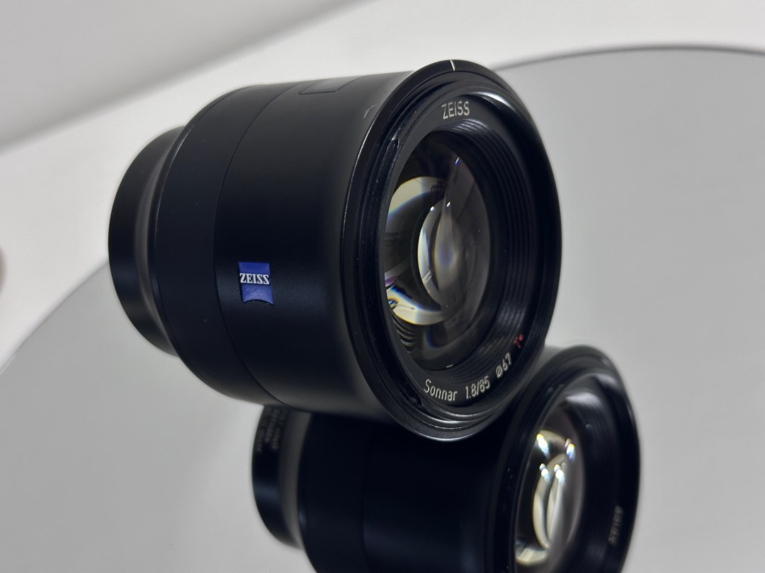 sony zeiss 85mm f1.8, Photography, Lens & Kits on Carousell
