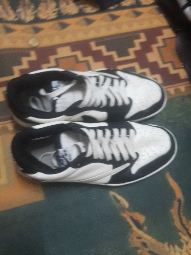 travis scott panda, Men's Fashion, Footwear, Sneakers on Carousell