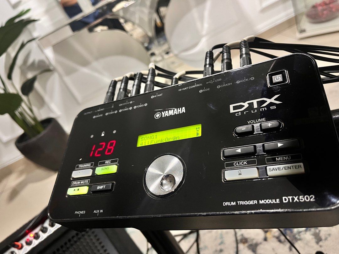 Yamaha DTX 502, Hobbies & Toys, Music & Media, Musical Instruments on ...