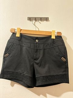 HW black formal shorts, Women's Fashion, Bottoms, Shorts on Carousell