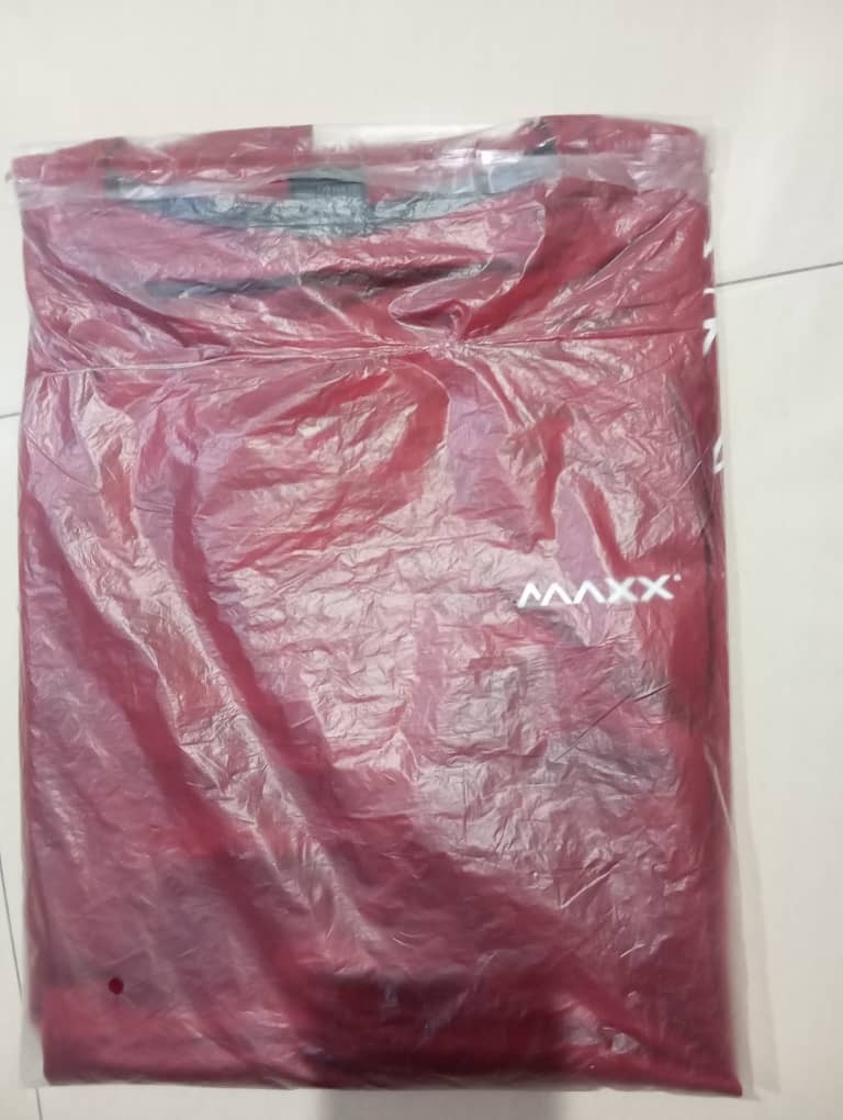 Chung Hwa High School Muar Campus, Men's Fashion, Activewear on Carousell